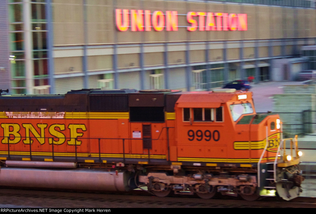 BNSF 9990
